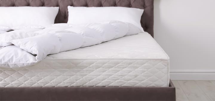 Natural DIY Mattress Spray For A Cleaner Mattress - Dherbs.com - Articles